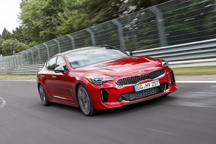 Na matou suʻeina le Kia Stinger