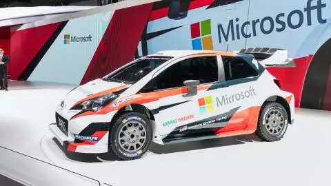 Toyota-Yaris-WRC-2017-Parij-2016