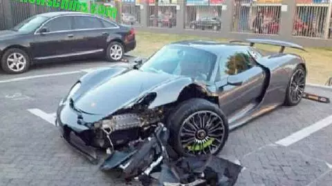 Porsche 918 Spyder Accident