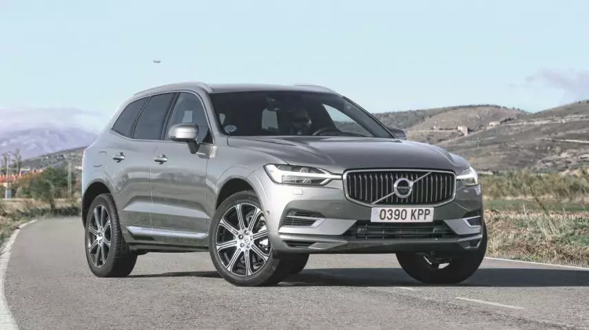 Параўнанне Audi Q5 55 TFSIe супраць Volvo XC60 T8