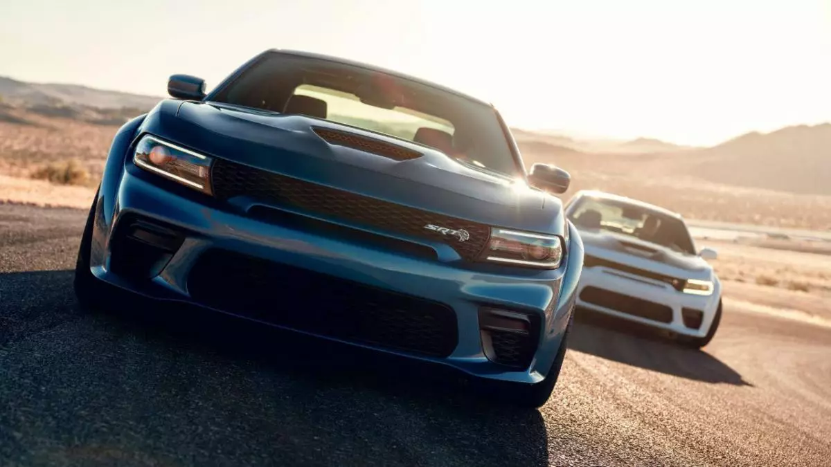 Mustang ve Camaro sahipleri Dodge Charger'a geçiyor