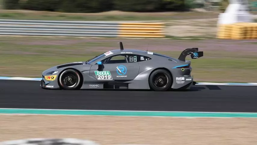 Aston Martin Vantage DTM