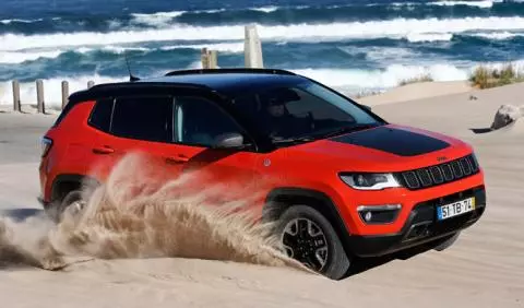 I-Jeep Compass 2017