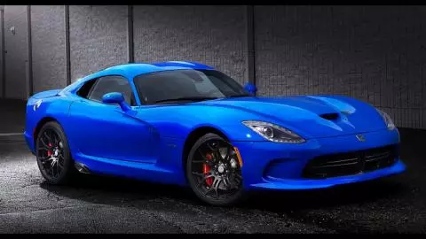 2015 Dodge Viper SRT Quddiem