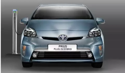 Praghas Leictreach Hibrideach Breiseán Toyota Prius