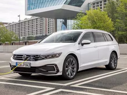 VW Passat ප්‍රභේදය GTE