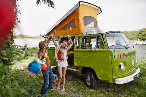 VW T2 Westfalia: ຮຸ່ນທໍາອິດຂອງລົດຕູ້ legendary, ຄັ້ງທໍາອິດກັບ t