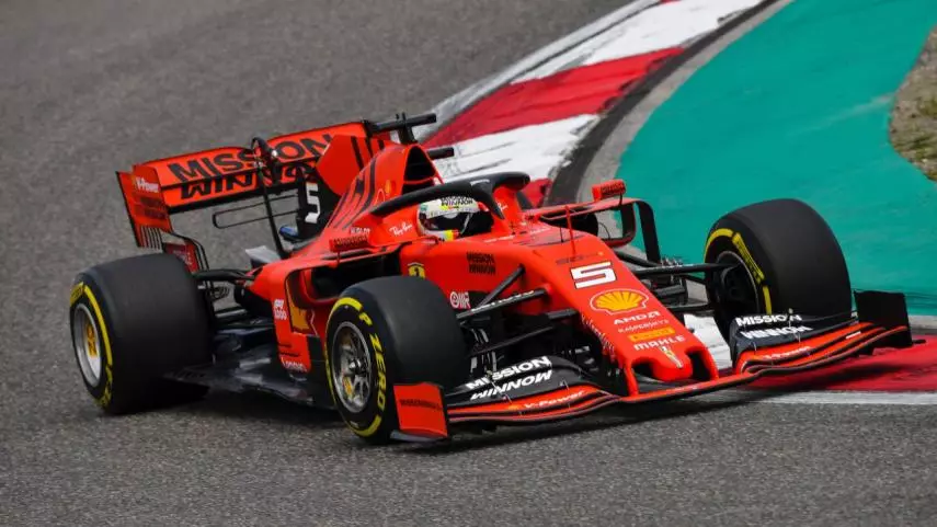 Sebastian Vettel na prvem prostem treningu VN Kitajske