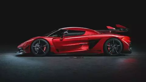 Koenigsegg Jesko चेरी रातो संस्करण