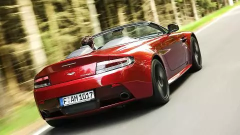 Test: Dynamiczny Roadster Aston Martin V12 Vantage S