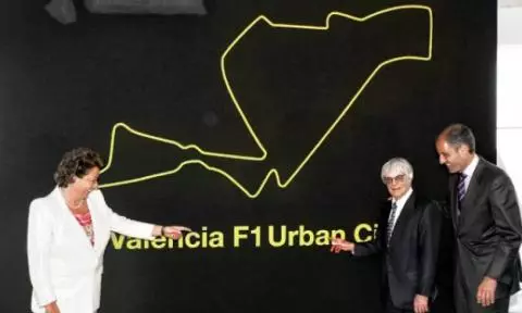 Fabra dibêje ku ew li ser rêveberiya xwe ya Formula 1 aram e