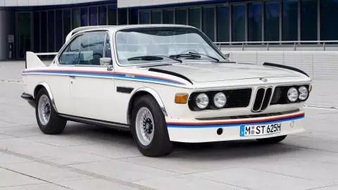 eng yaxshi-avtomobil-teskari-top-tishli-BMW-3.0-CSL