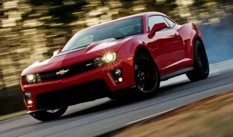 Chevrolet-Camaro-ZL1-Kurve